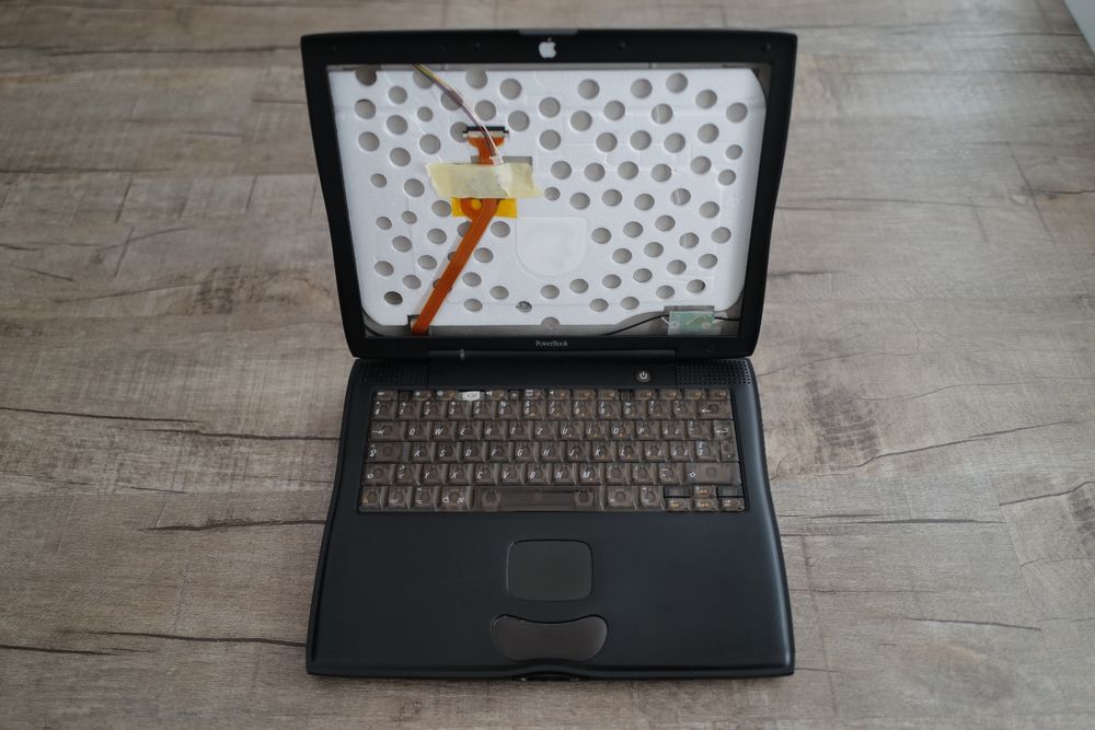 PowerBook G3 (FireWire) - February 2000 (Defekt) in Port für CHF 1 ...