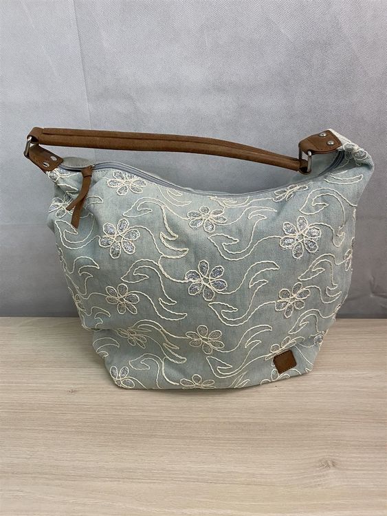 BERNARDO BOSSI Umhängetasche (Neu und originalverpackt) in Beinwil am ...