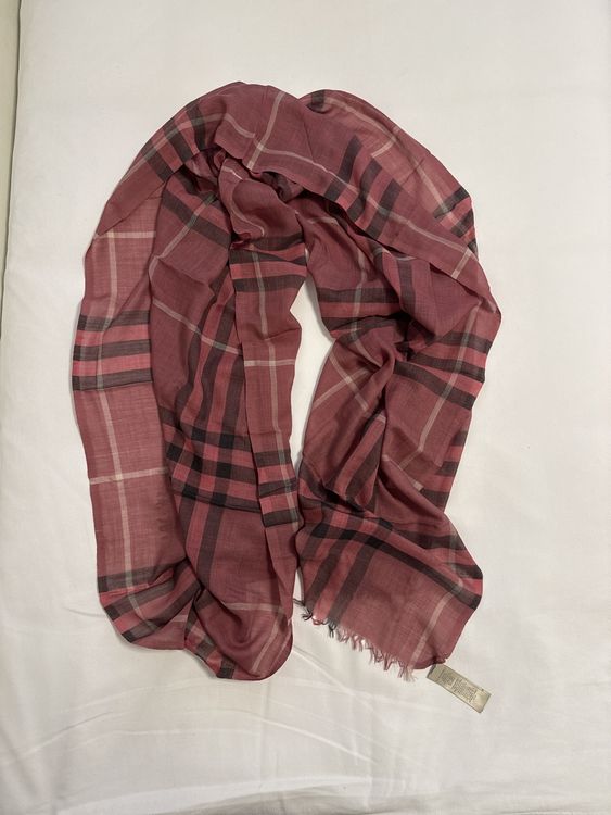 Burberry Burgundy pink lady summer scarf (Gebraucht) in Zürich für CHF 54 – mit Lieferung auf ...