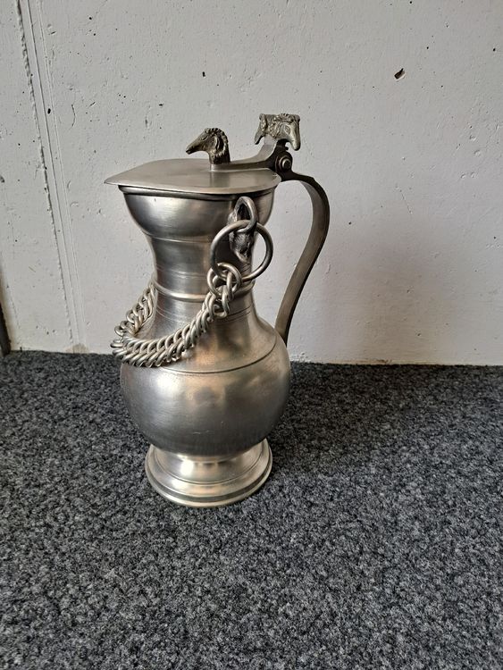 Walliser Zinnkanne mit Kette | Kaufen auf Ricardo