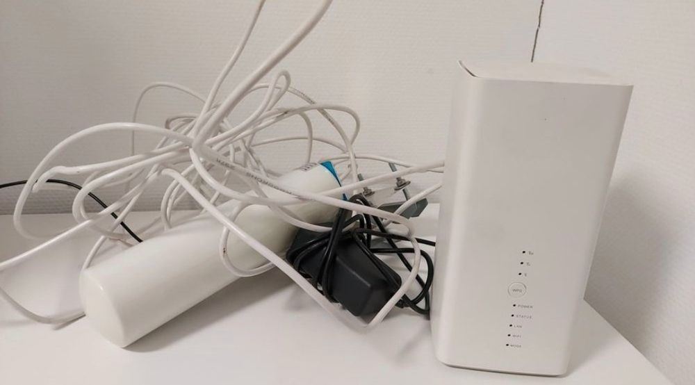 Sunrise 4G WiFi Tower, Huawei WLAN Tower B618s-22d (Gebraucht) in ...