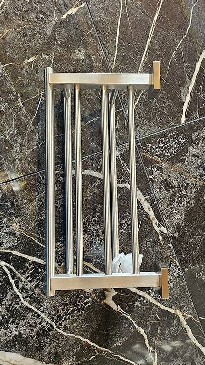 Handtuchhalter (Neu und originalverpackt) in Payerne für CHF 20 – nur Abholung auf Ricardo kaufen