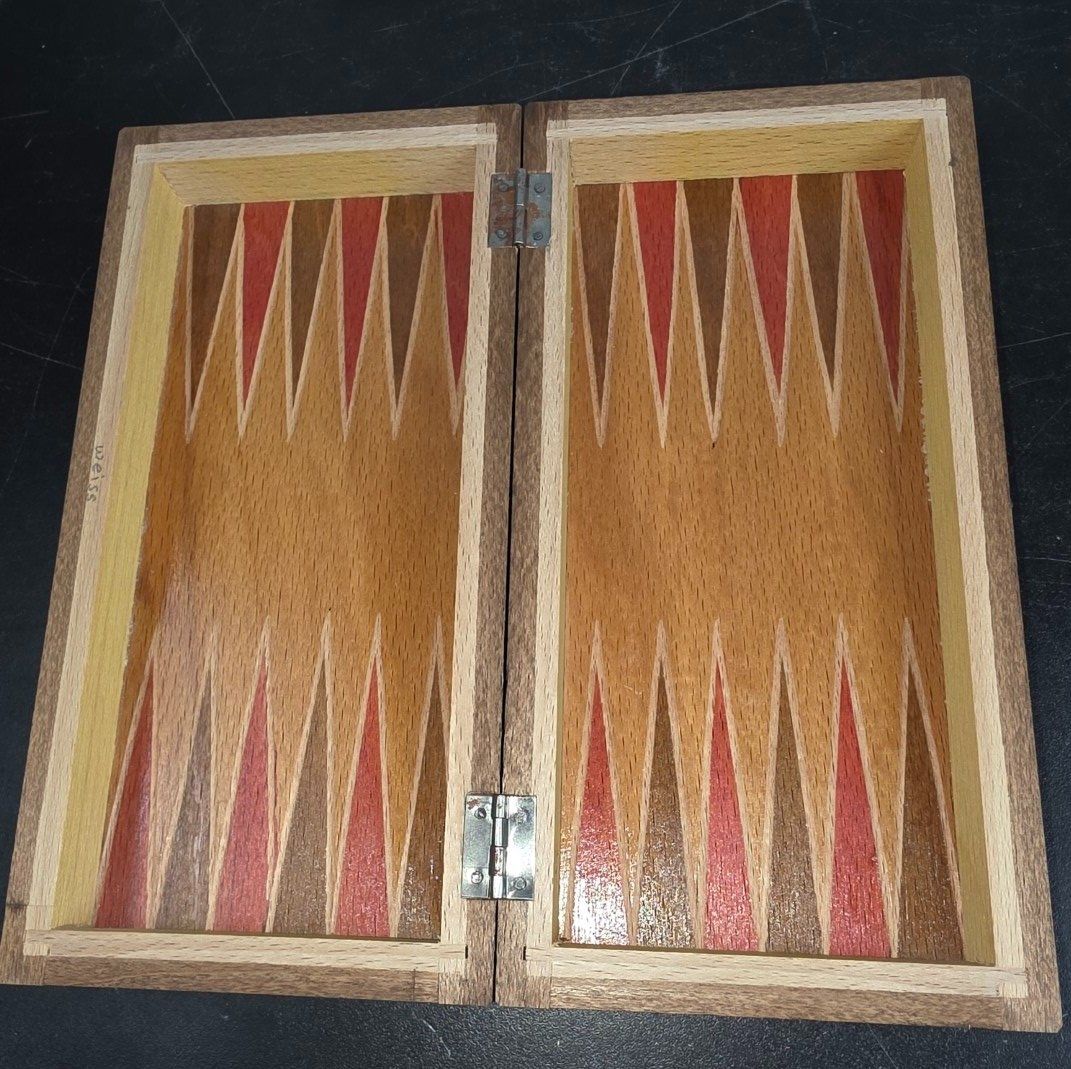 Backgammon Aus Holz Handarbeit