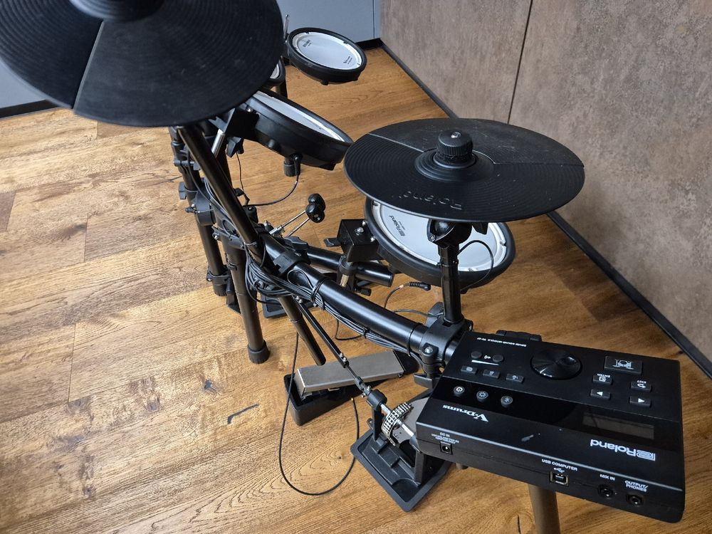 Roland TD-07DMK V-Drum komplett ab 1.- inkl. Zubehör (Gebraucht) in ...