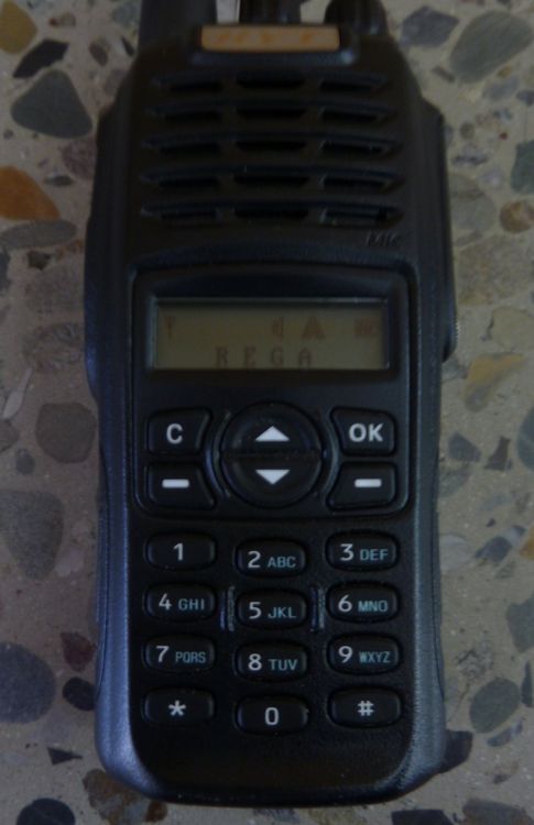 Hytera HYT TC-780 REGA Handfunkgerät & Original Ladestation (Gebraucht ...