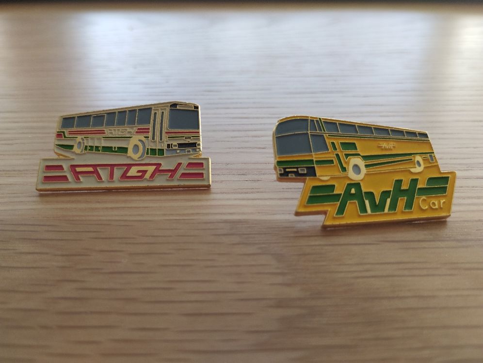 2 pin's ATG, AVH, ATGH autocar (Gebraucht) in Genève für CHF 2 – mit ...