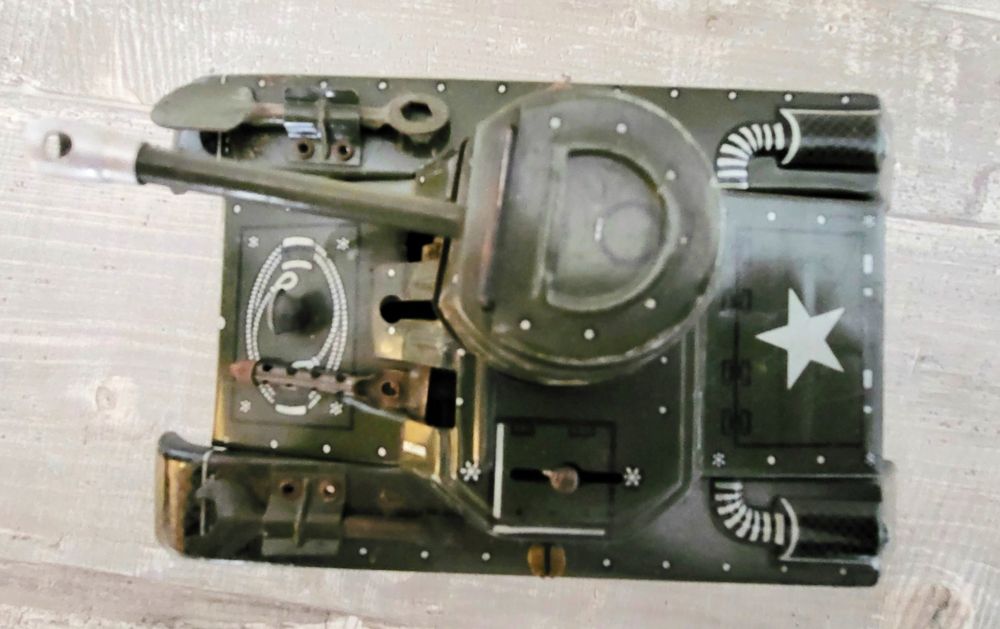 Gama Tank / Panzer T65 und 8 Elastolin Figuren | Kaufen auf Ricardo