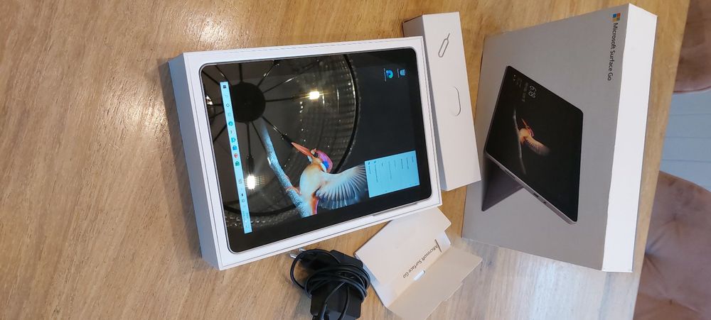 Microsoft Surface Go, 128 GB, 8GB RAM | Kaufen auf Ricardo