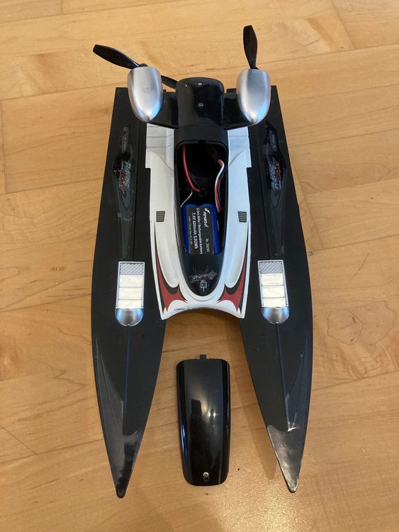 RC Boot 2,4 GHz 35 km/h | Kaufen auf Ricardo