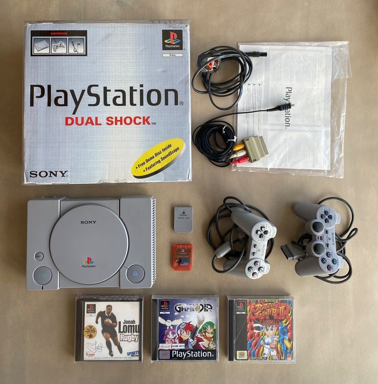 PlayStation One Console Bundle + 3 PS1 Games CIB / OVP (Gebraucht) in ...