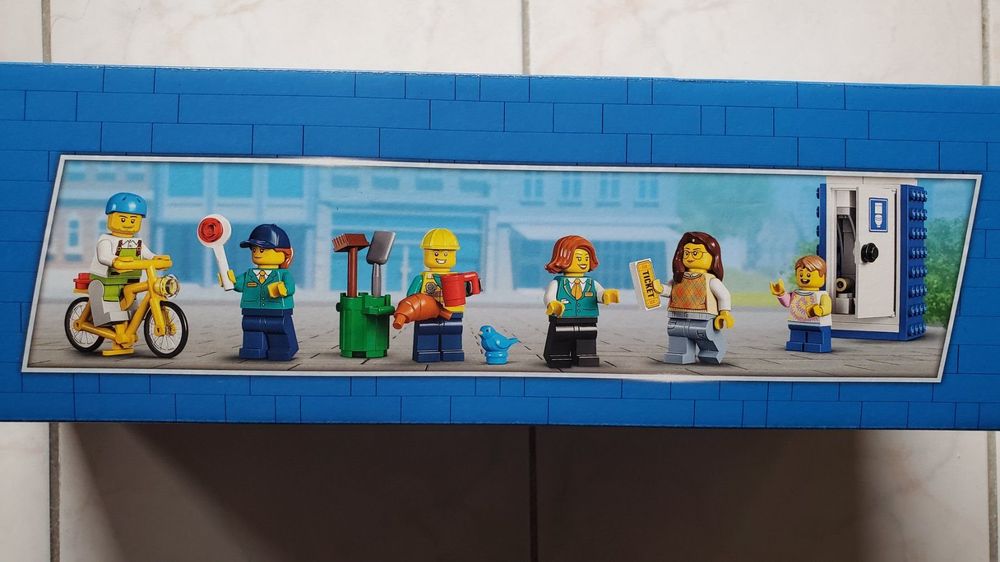 LEGO City 60335 - Bahnhof mit Bus - Neu & originalverpackt (Neu und ...