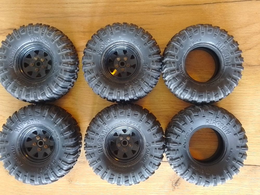 Axial & Rc4wd jantes Beadlocks et pneus 1.9" Axial (Gebraucht) in Fully ...