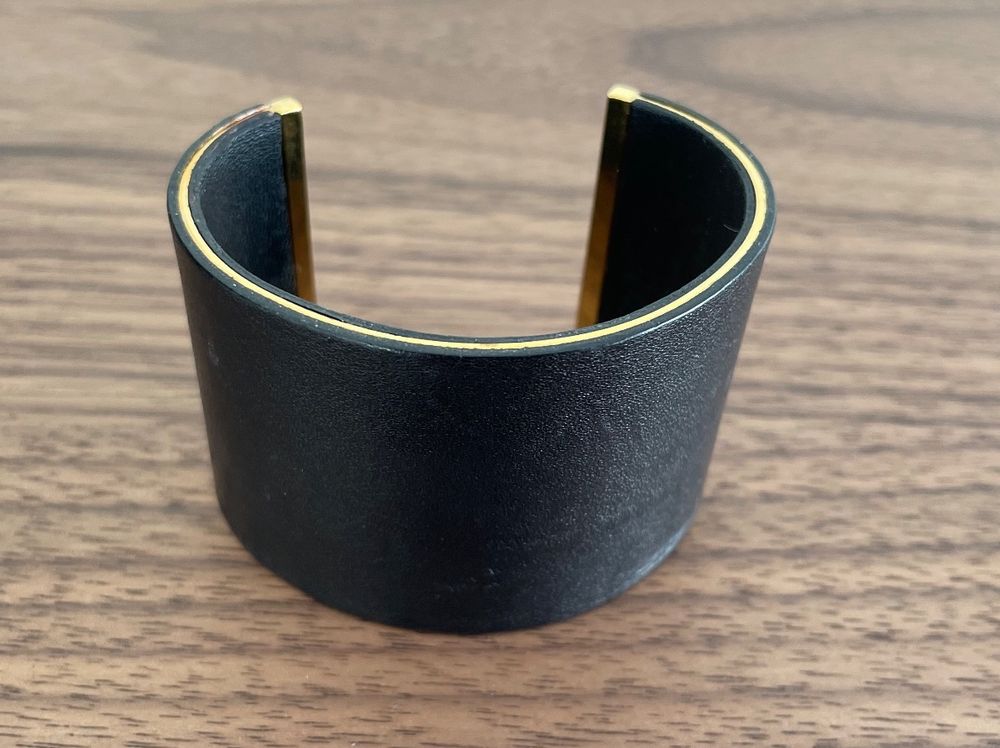 Celine Cuff Armband aus Leder (Gebraucht) in Zollikon für CHF 139 – mit ...
