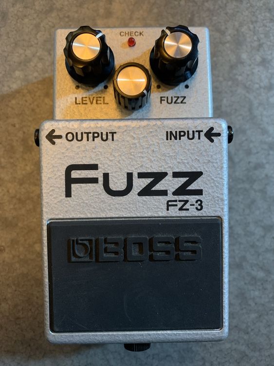 Pédale Boss FZ-3 Fuzz avec boîte d'origine (Neu (gemäss Beschreibung)) in Yverdon-les-Bains für ...