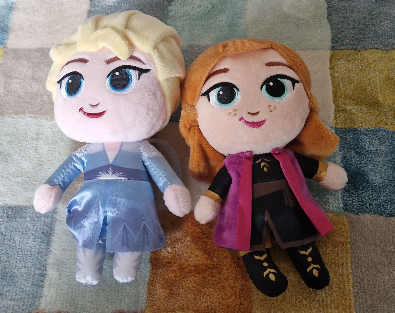 Frozen Set aus Elsa und Anna Kuscheltiere - neu (Neu (gemäss ...