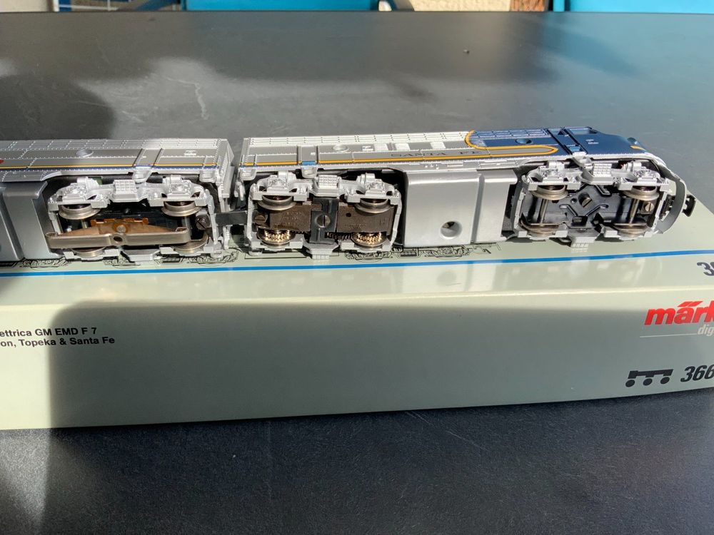 Märklin 3662 Dieselelektrische GM EMD F7 3-Teilig USA (Neu (gemäss ...