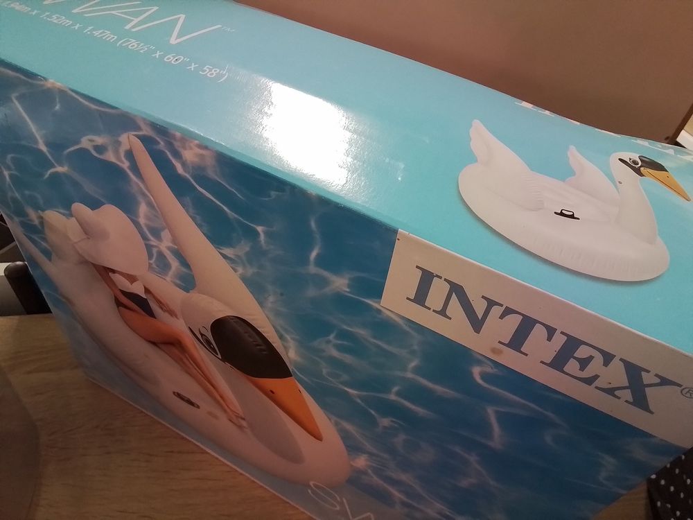 Intex Mega Swan Island NEU original verpackt unbenutzt (Neu und ...