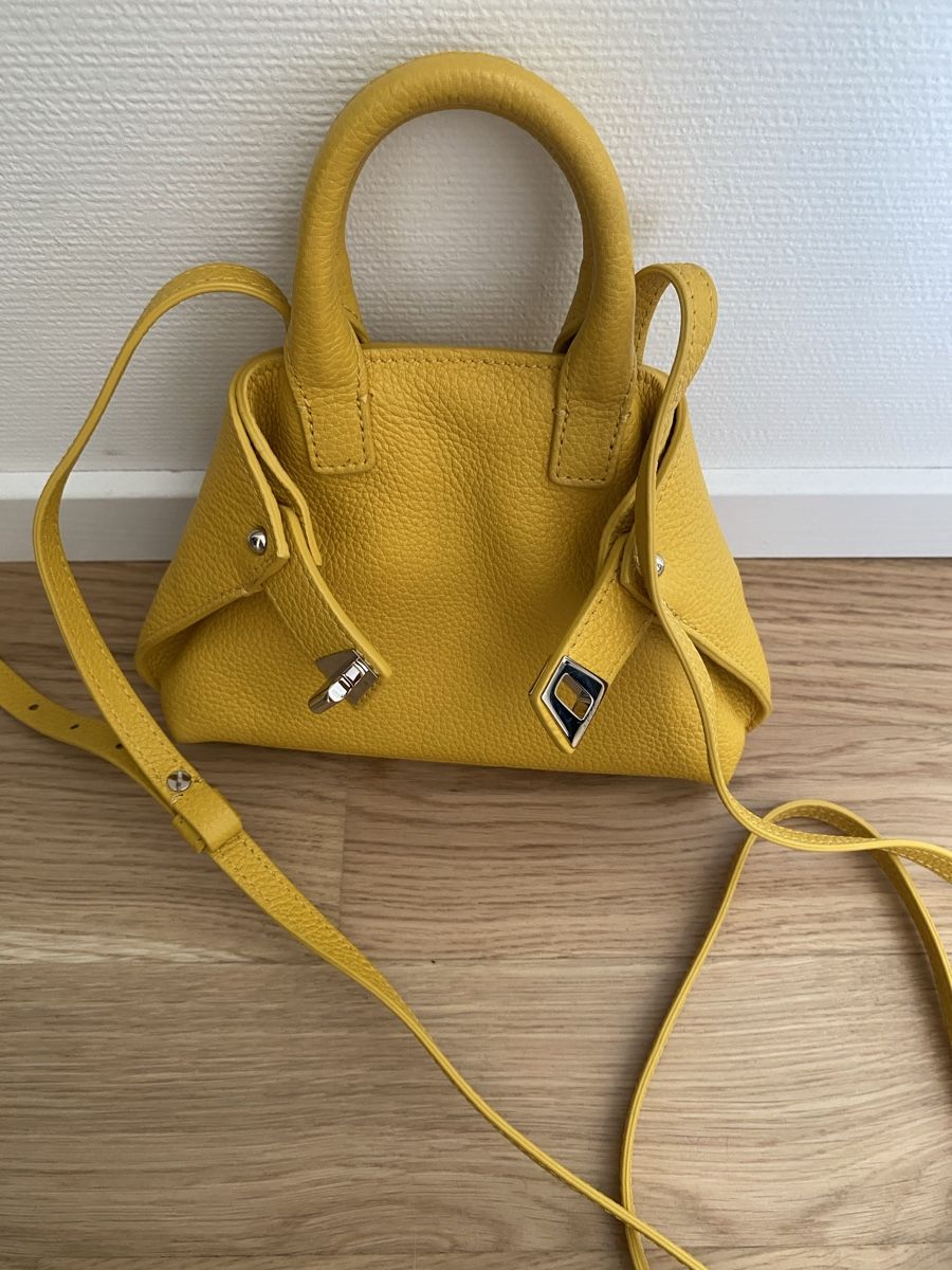 Wie neu: Akris Ai Little Top Handle Tote (Mini) (Neuf (Voir description ...