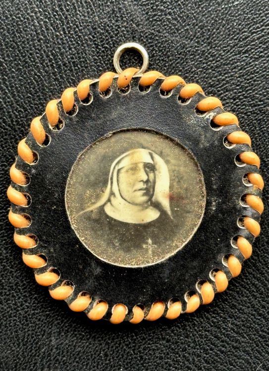 Antikes Relikt einer bekannten Nonne, Christentum, Religion (Gebraucht ...