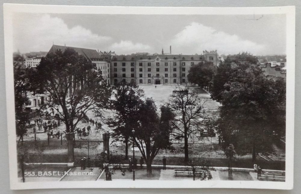 Basel, Kaserne (D'occasion) à Fétigny pour CHF 1 – avec livraison | Acheter sur Ricardo