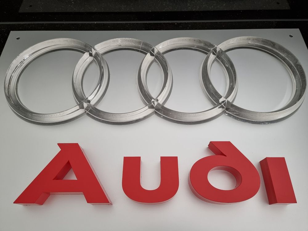 Grosses Audi Schild 80 x 50 cm mit 3D-Schrift und 3D-Ringen (Gebraucht ...