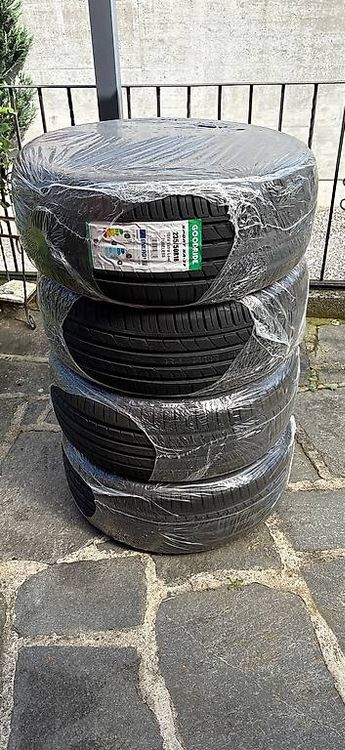 Vendo set pneumatici estivi nuovi da ritirare (Nuovo e nell'imballaggio ...