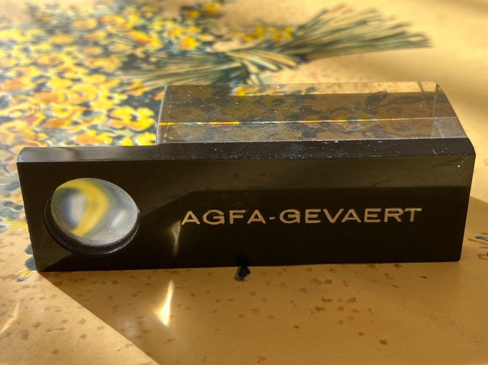 Presse-papiers et loupe vintage AGFA-GEVAERT (D'occasion) à Perly pour CHF 10 – retrait ...