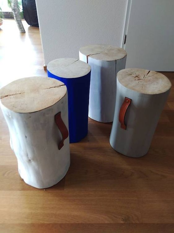 Baumstamm Hocker mit Lederhenkel im Le Corbusier Farbton (Gebraucht) in ...