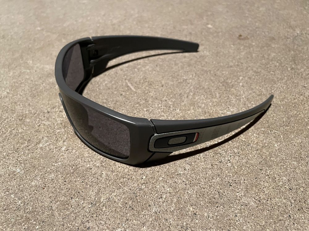 Oakley Batwolf Team USA (Gebraucht) in Schwarzenburg für CHF 41 – mit ...