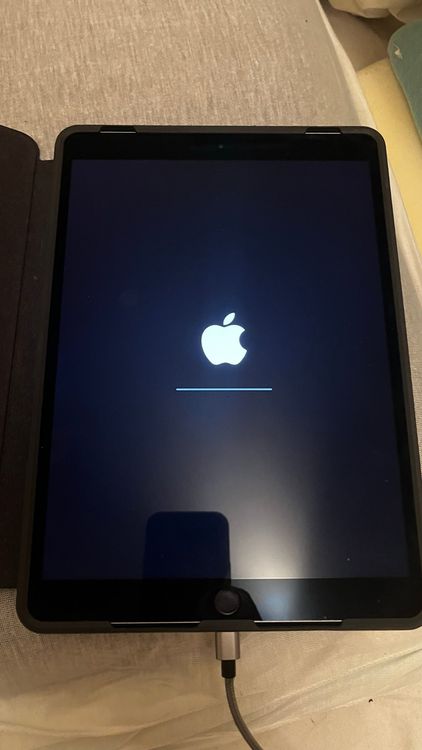 iPad Pro 64GB (Model A1701) - defekt (Defekt) in Thun für CHF 89 – mit ...