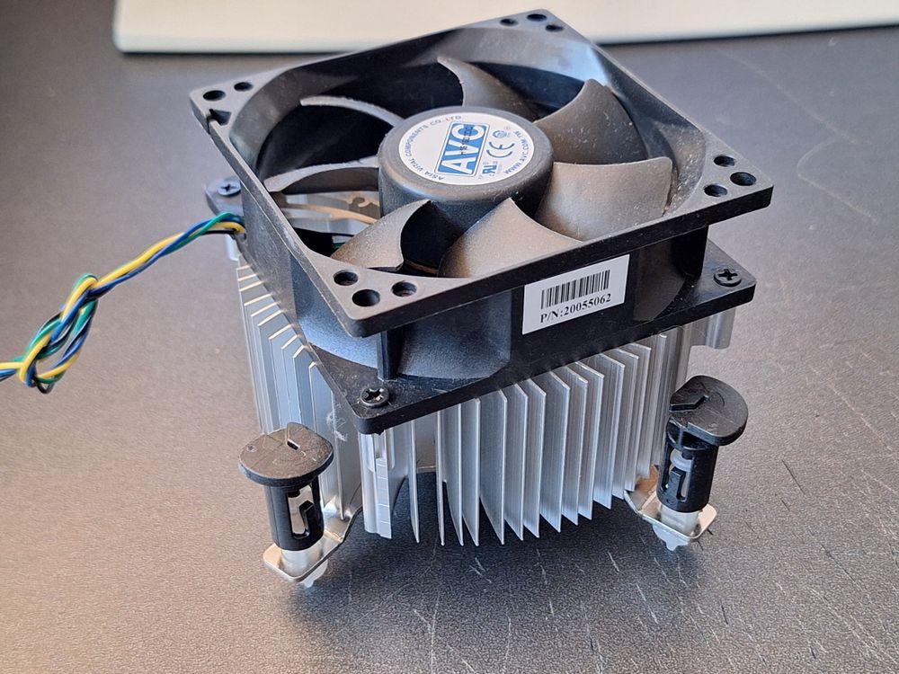Intel CPU Cooler / Prozessorkühler für Intel LGA (Gebraucht) in ...