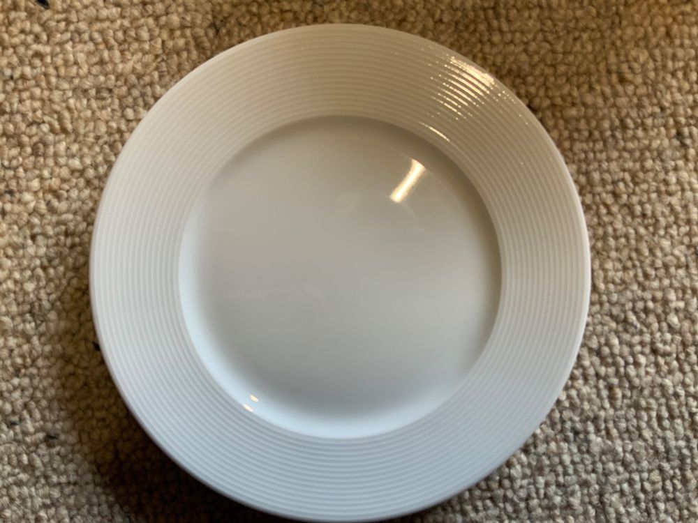 34 Teller weiss der Marke Cucina&Tavola (Gebraucht) in Engelburg für ...