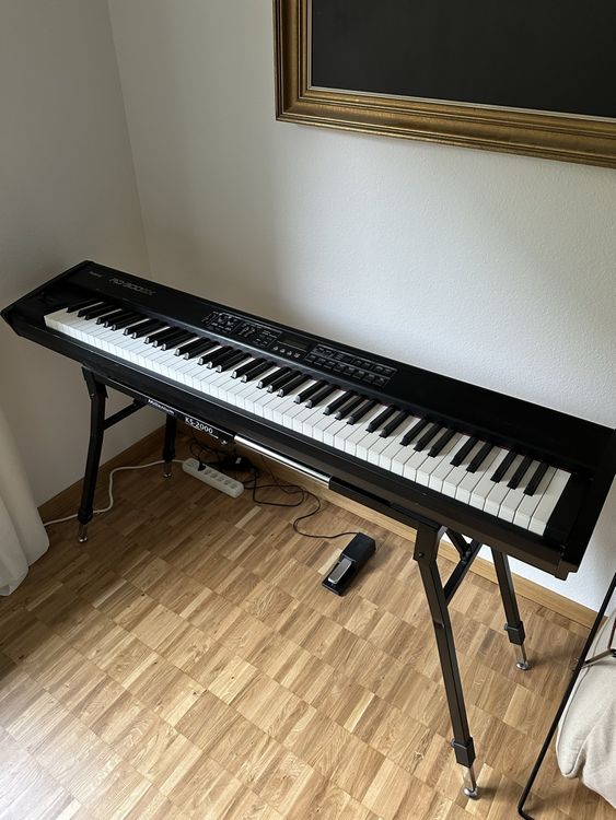 Roland RD 300-GX digital Stage Piano (Gebraucht) in Zürich für CHF 400 ...