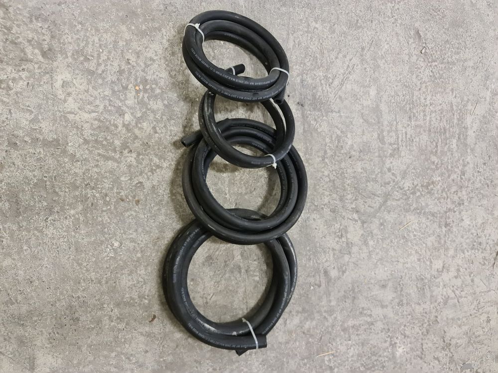 341C. Posten mit diversen Goodall Titon Schläuchen ab 1.- | Kaufen auf ...