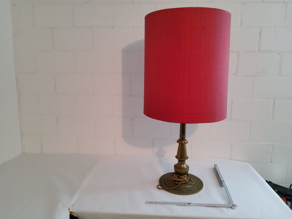 Antike Stehlampe mit Schirm rot | Kaufen auf Ricardo