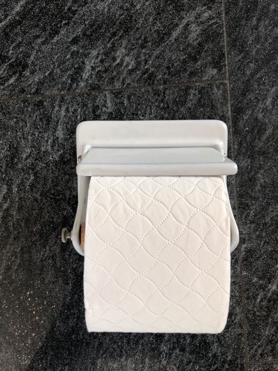 WC Rollenhalter alt (Gebraucht) in Seon für CHF 32 – nur Abholung auf ...