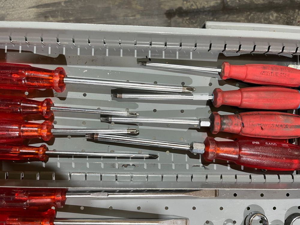 Lista Werkzeugwagen inkl Werkzeug! Ab 1 Franken!!! (Gebraucht) in Belp ...