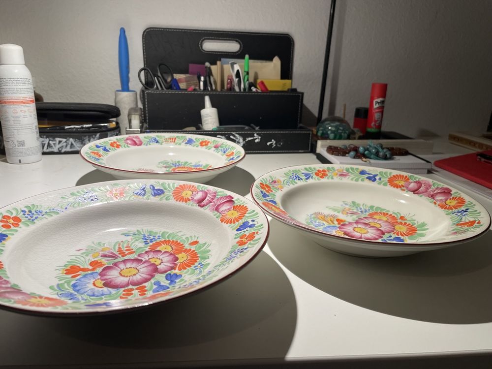 Wunderschöner Vintage Teller, handbemalt (Gebraucht) in Zürich für CHF ...