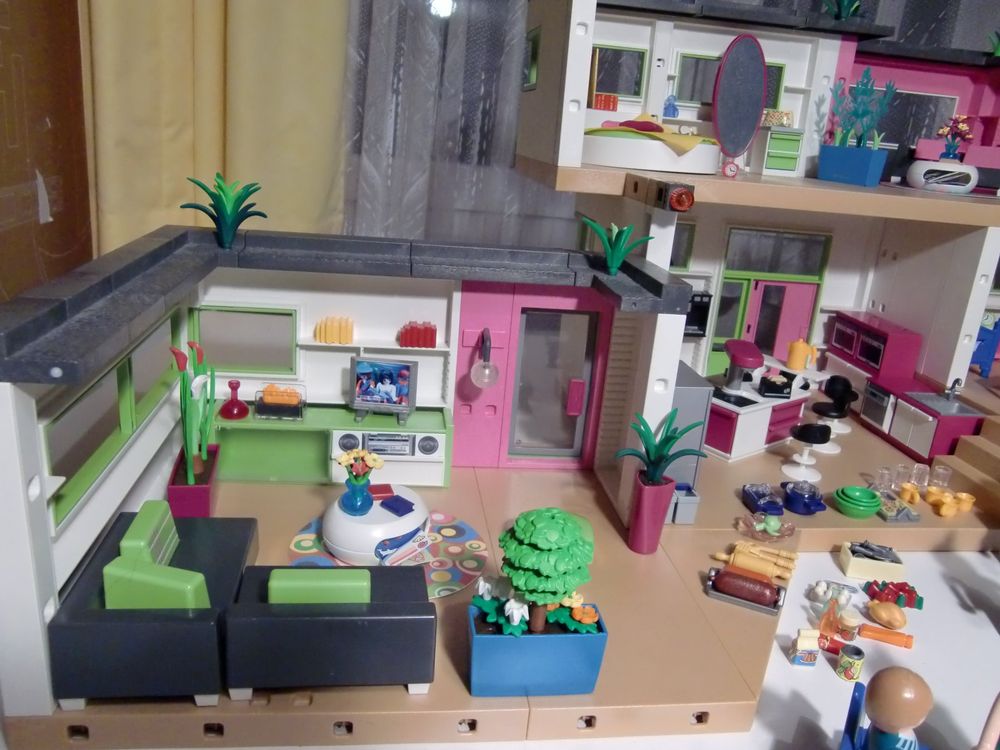 Playmobil Luxus Villa mit Einrichtung + mehr | Kaufen auf Ricardo