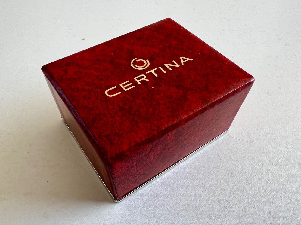 CERTINA vintage red simili leather watchbox (Gebraucht) in Mont-sur ...