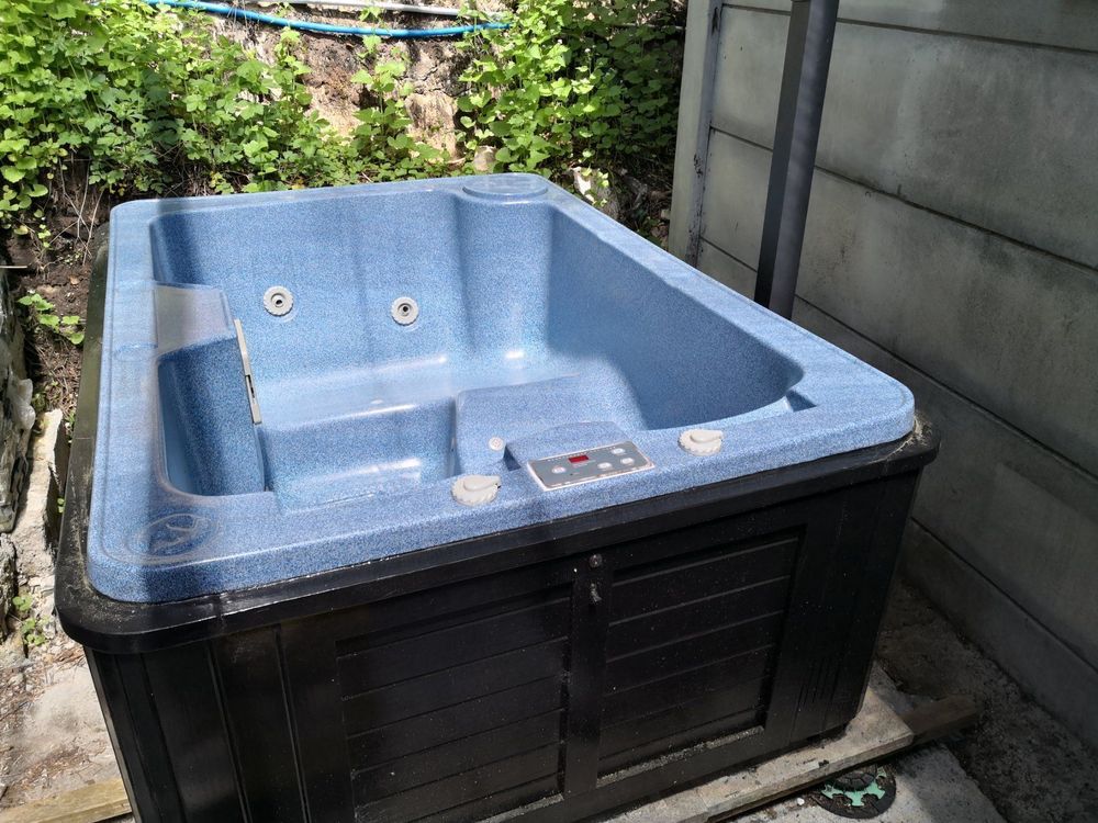 Jacuzzi hydropool 4 places (Gebraucht) in für CHF 822 – nur Abholung ...