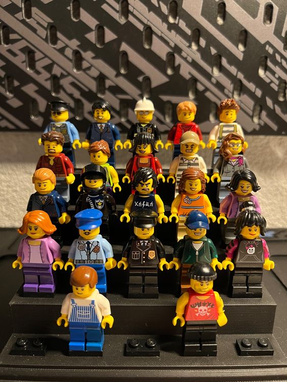 Lego Figuren Set 01 (Gebraucht) in Uttigen für CHF 40 – mit Lieferung ...