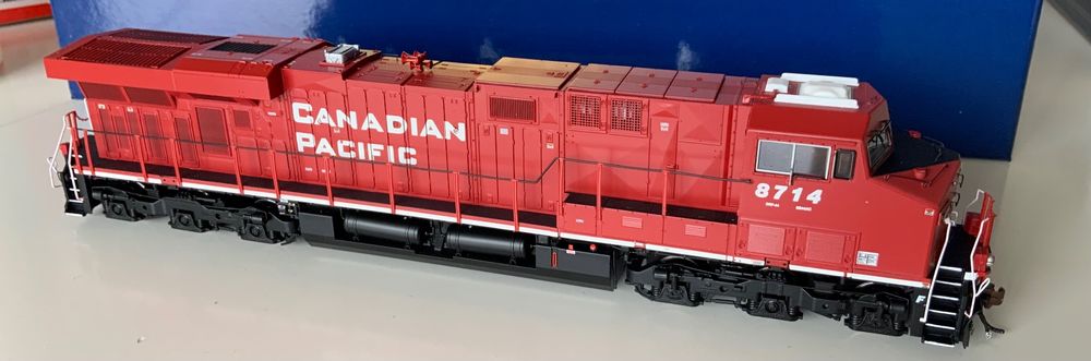 ATHEARN GENESIS GEVO ES44AC 8714 CANADIAN PACIFIC SOUND DCC (Neu ...