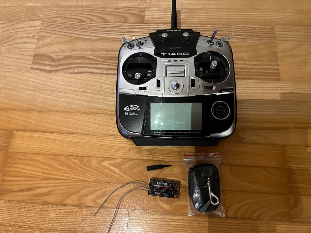 Futaba T14SG und R6008HS | Kaufen auf Ricardo