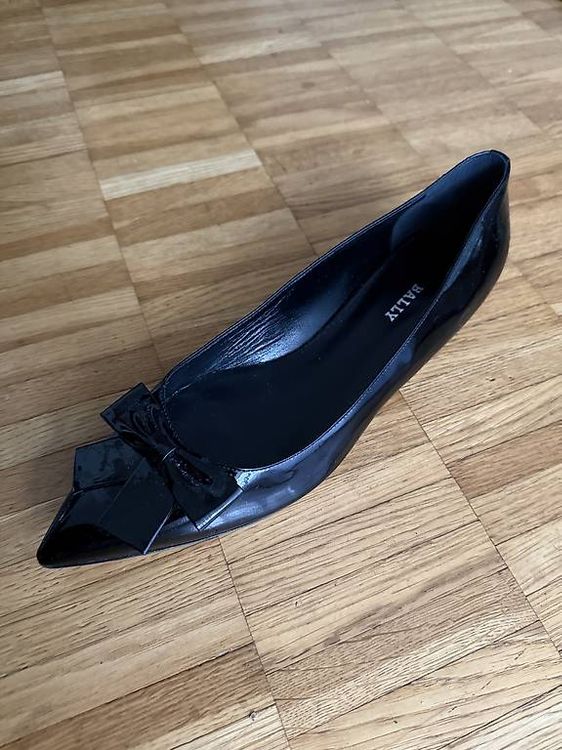 Schwarz Bally-Ballerinas (Neu und originalverpackt) in Adliswil für CHF 200 – mit Lieferung auf ...
