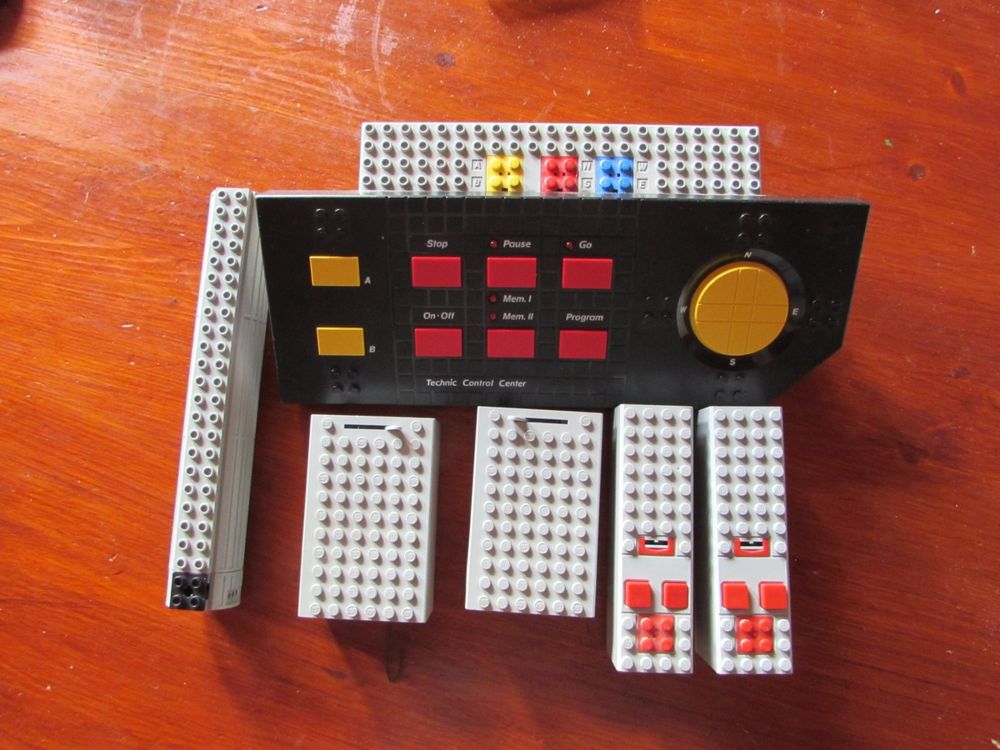 Lego Technic Control Center 8094 Vintage Occasion Rare (Gebraucht) in ...