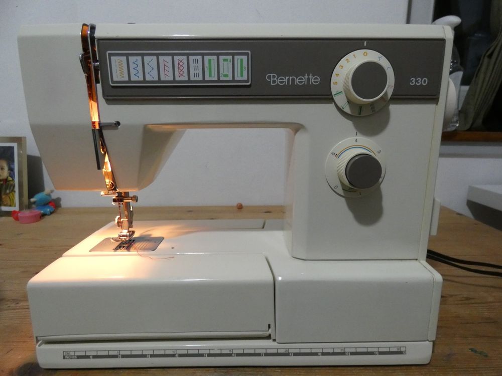Nähmaschine BERNETTE 330 | Kaufen auf Ricardo