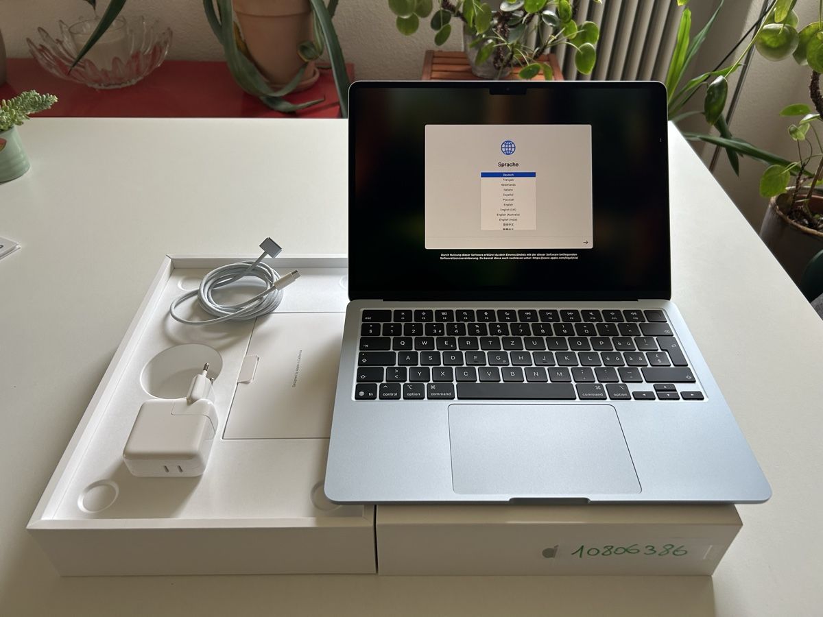 MacBook Air M4 13” – Sky Blue – 16 GB RAM / 512 GB SSD (Neu (gemäss ...