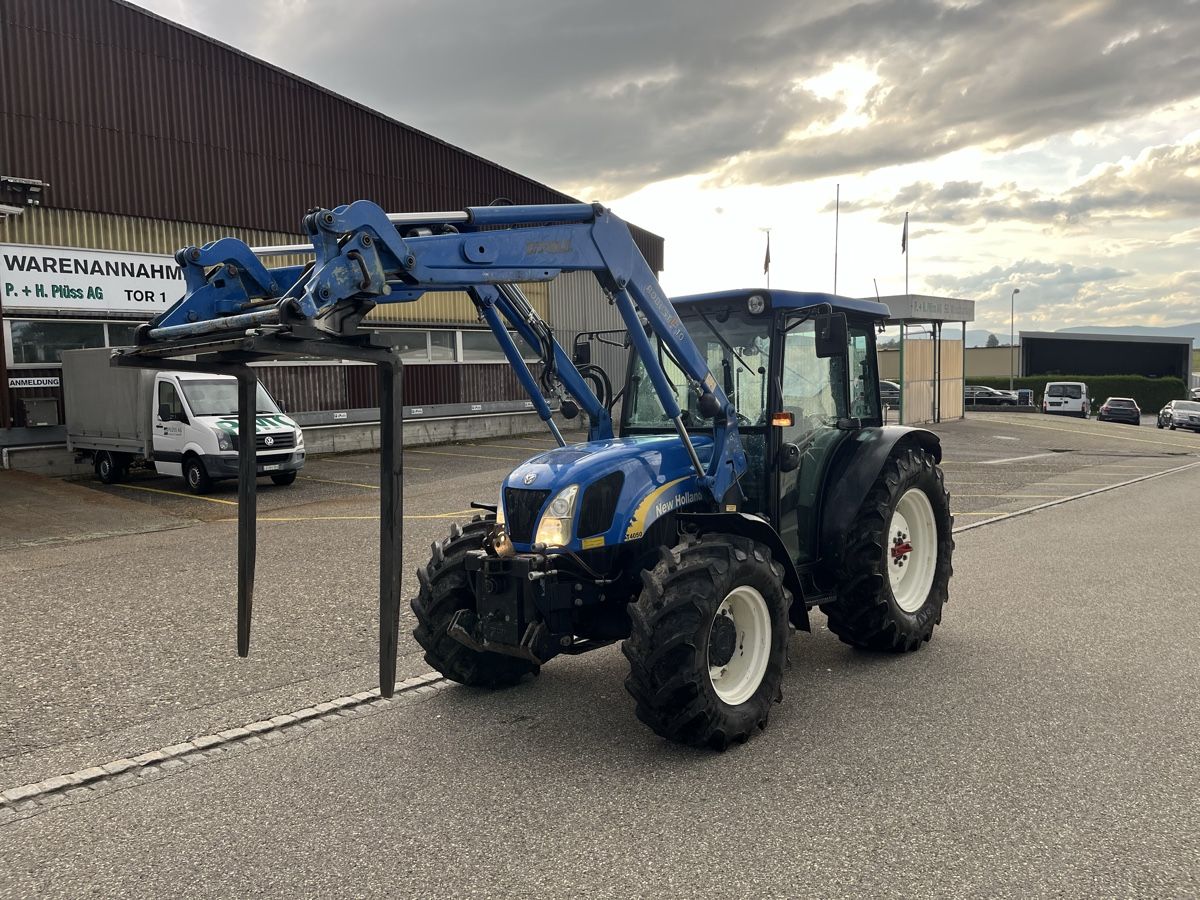 Traktor New Holland 4050 (Gebraucht) in Untersteckholz für CHF 45000 ...