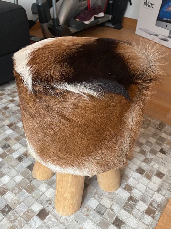 Wunderschöner Hocker mit Ziegenfell, Unikat (Gebraucht) in Emmen für CHF 20 – nur Abholung auf ...